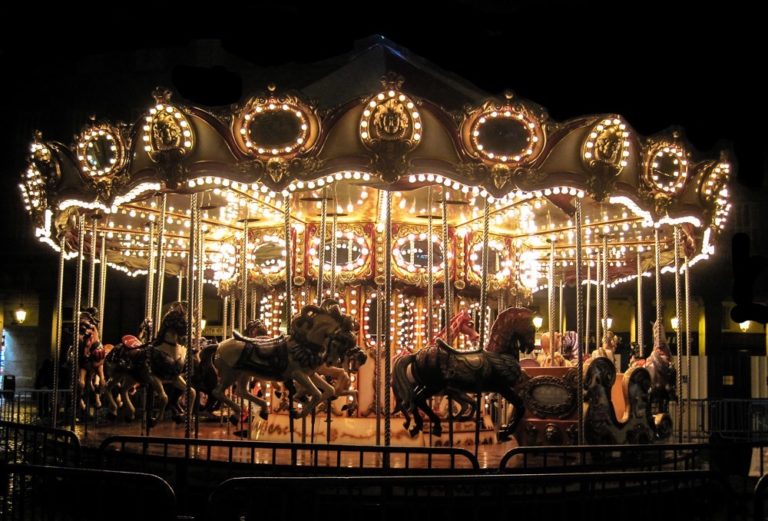 EL CARRUSEL – NO LE CULPES AL AMOR